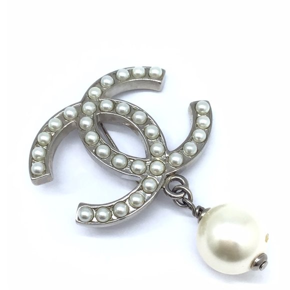 CHANEL | Jewelry | Chanel Pearl Coco Mark Brooch V Costume Cj Fashion ...